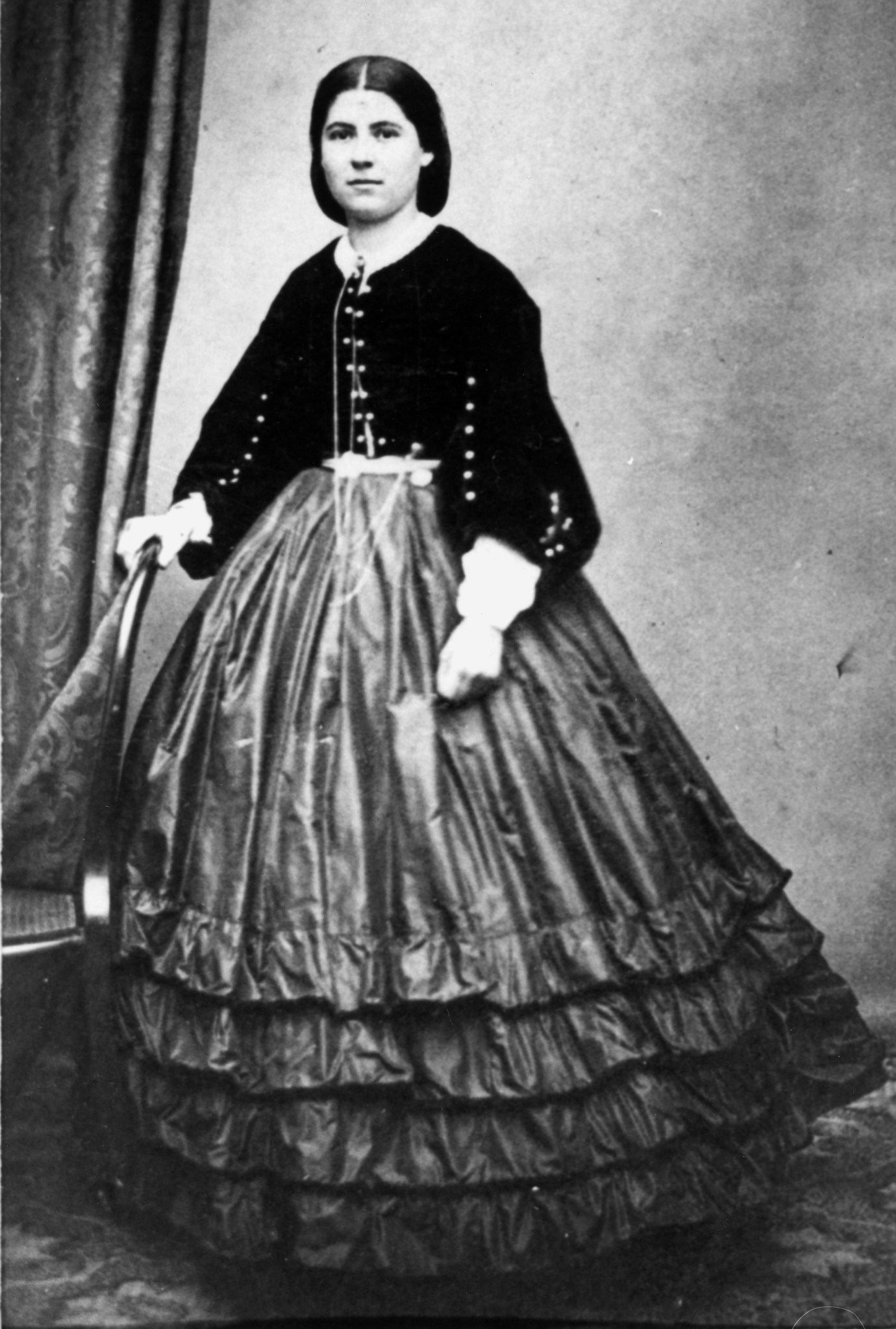 Queensland Ladies Wear the Fashions of the 1800s. – Moreton Bay and More